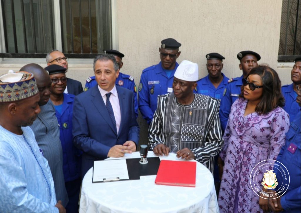 La Douane guinéenne bénéficie d’un édifice public ! – Ministère du ...